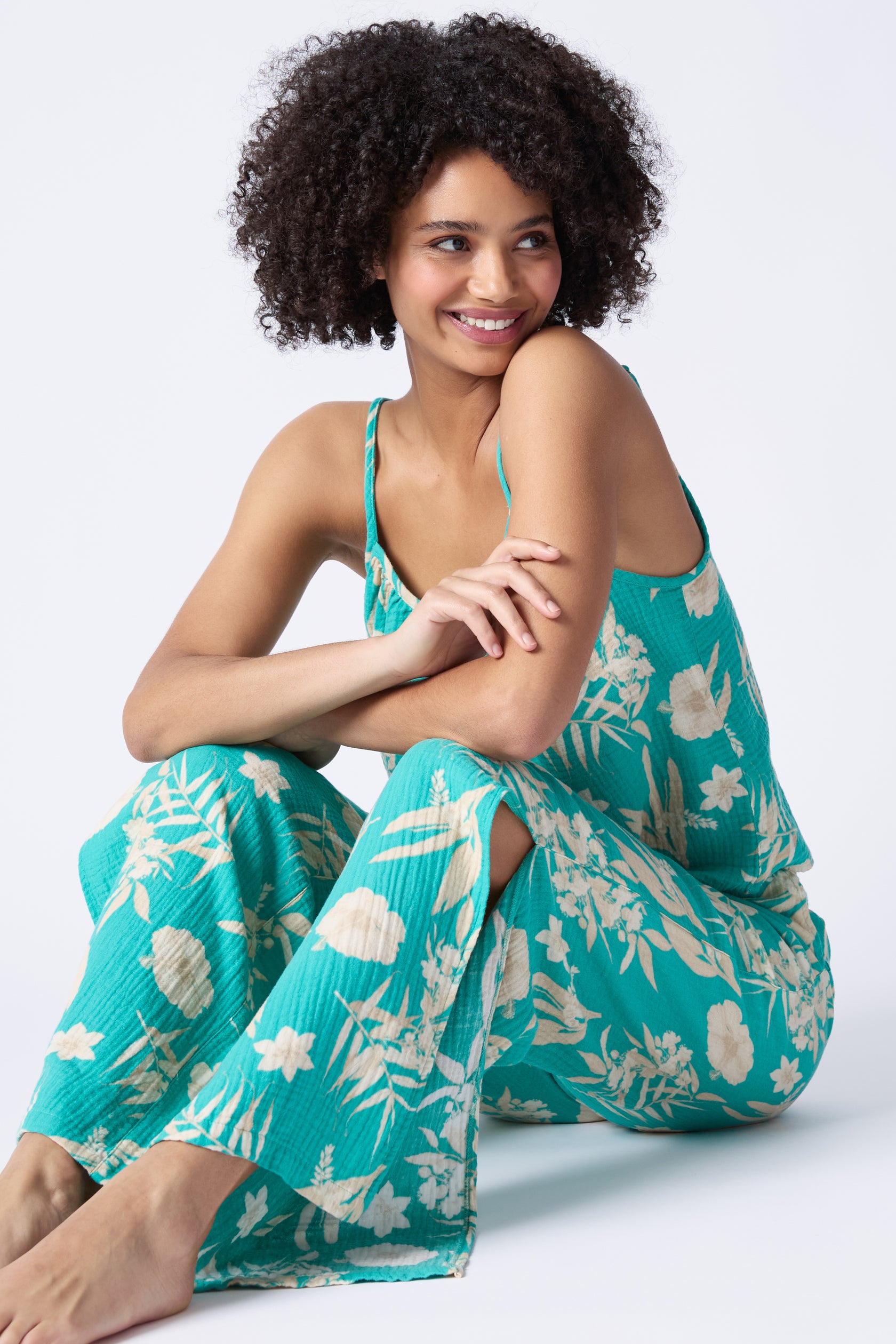 Romantiques Offers Expert Bra Fitting, Intimates And Fashion